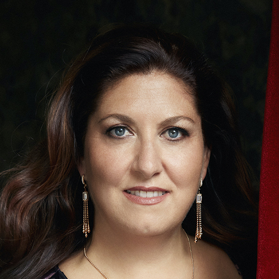 Anna Pirozzi - Fondazione Teatri Piacenza